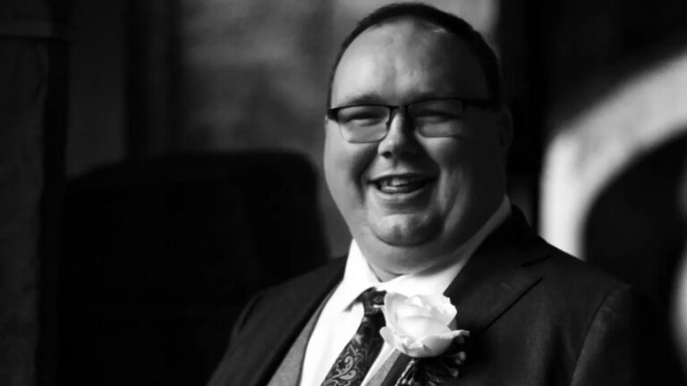 Tributes paid to 'proud Irishman' rugby player, 34, who died in crash ...